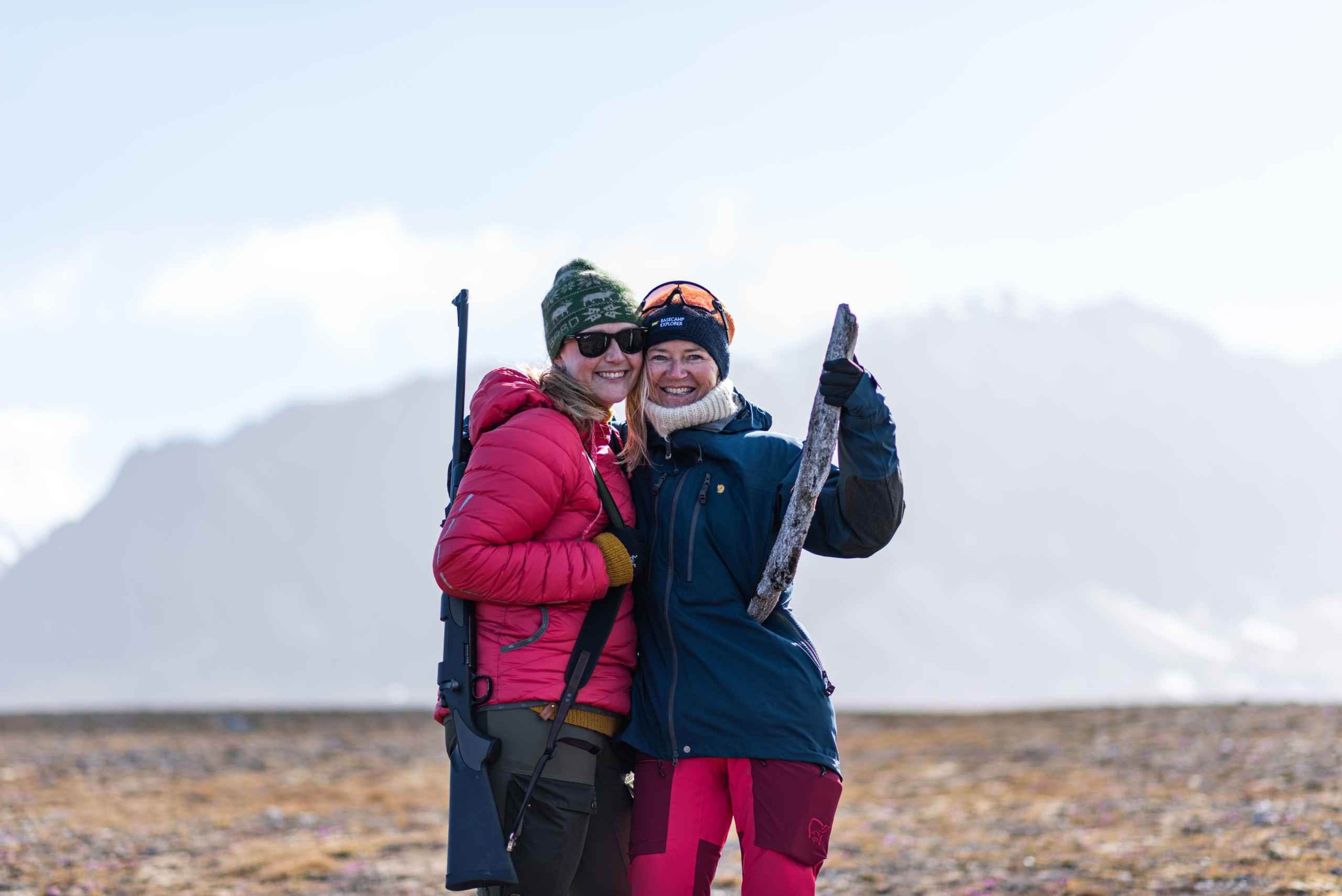 Let's explore the Arctic, girls - Basecamp Explorer